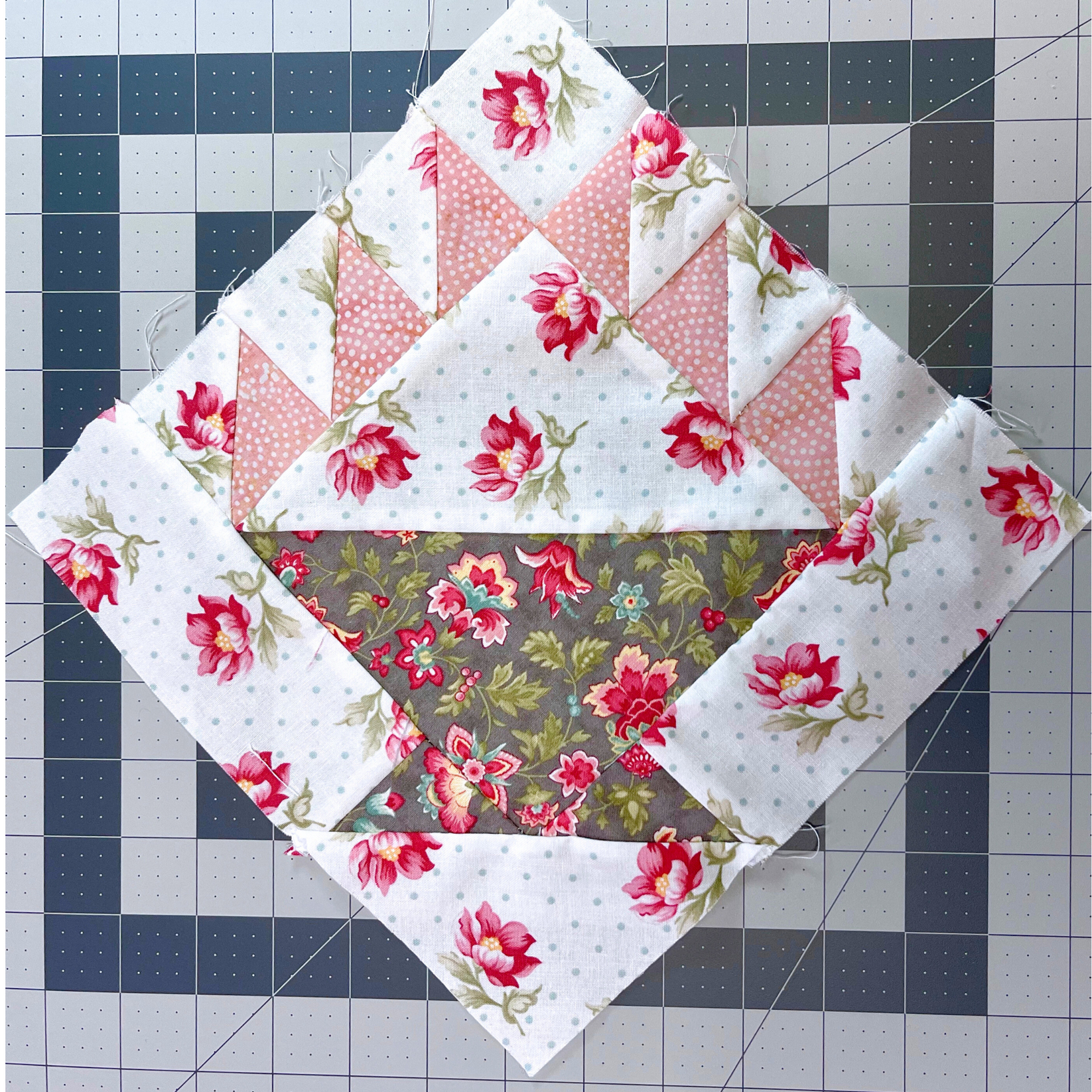 Cake Stand (Basket Block) Quilt Block Pattern - Instant Download PDF P ...